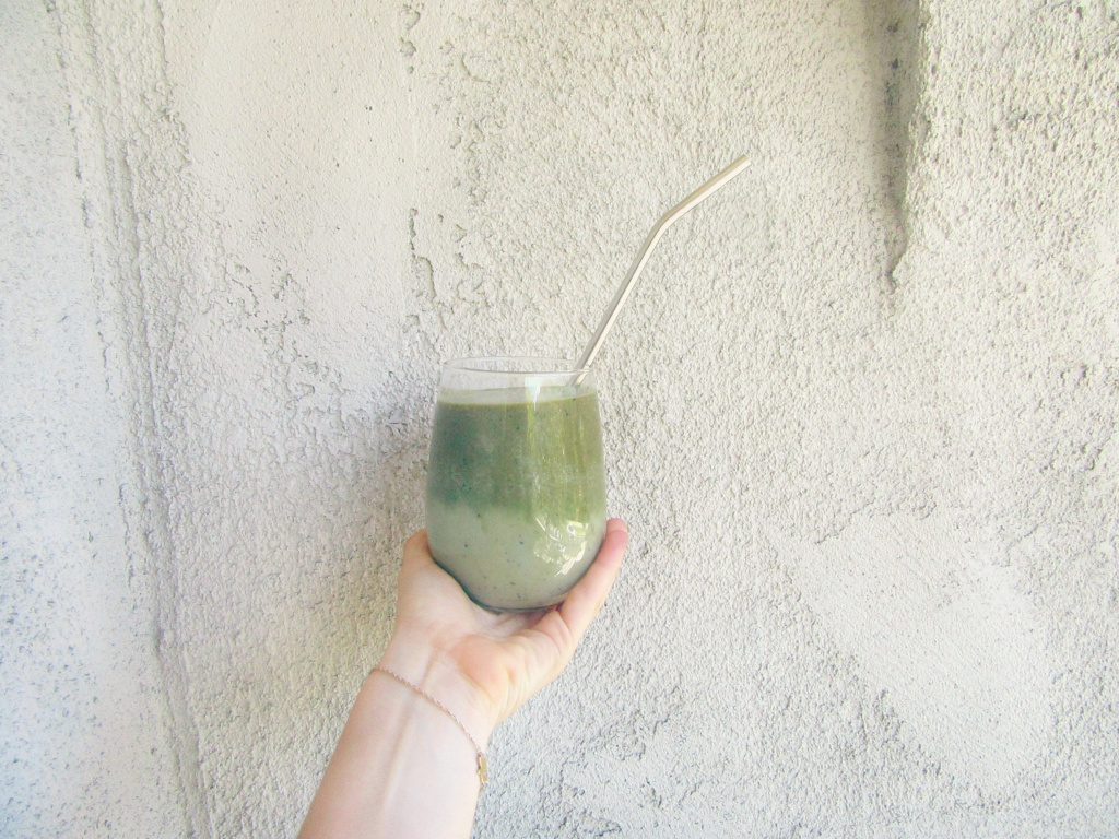 Low Glycemic Green Smoothie Deliciousness | The Balanced Blonde